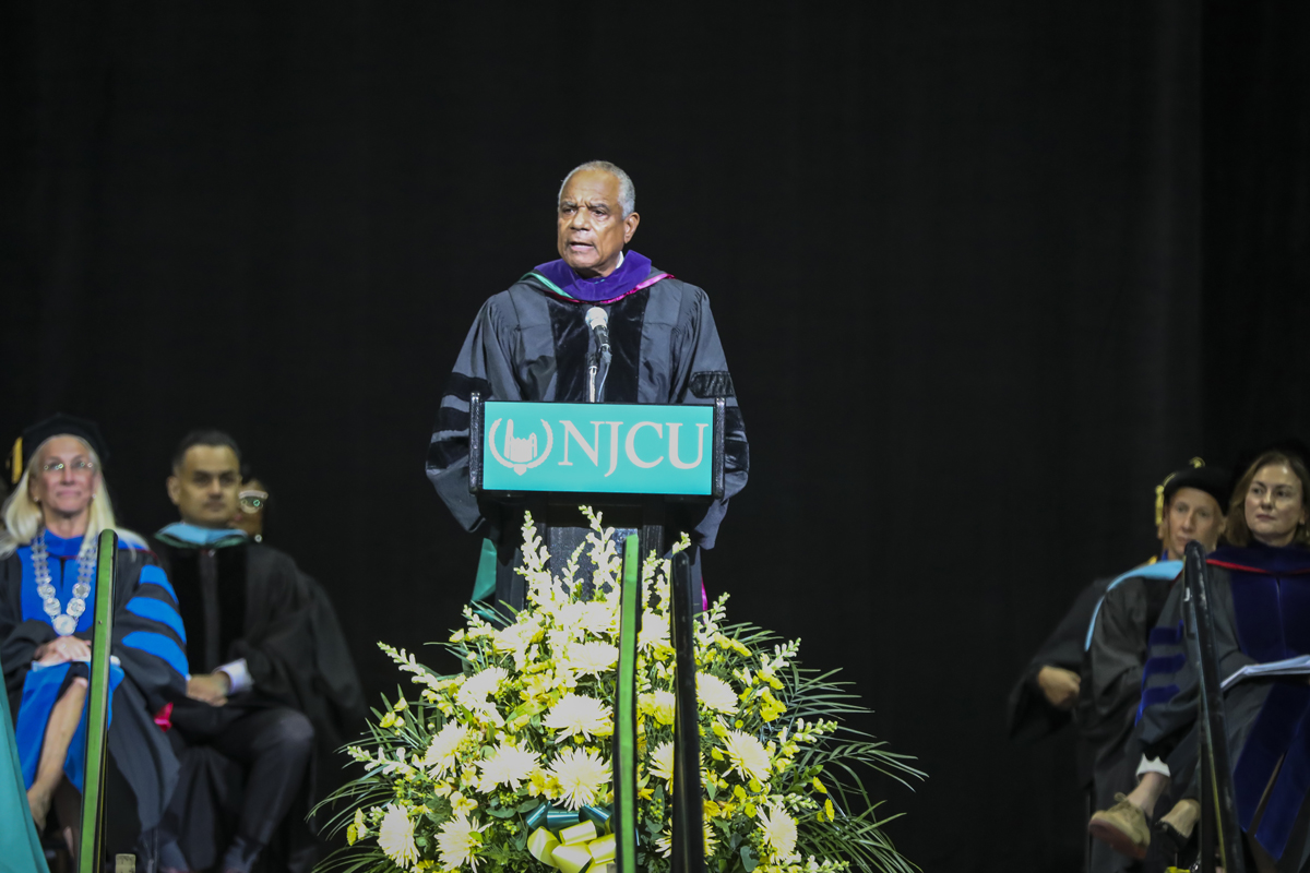 Ken Chenault LD_051521_NJCU_Commencement_9AM_1200px_59 | New Jersey ...